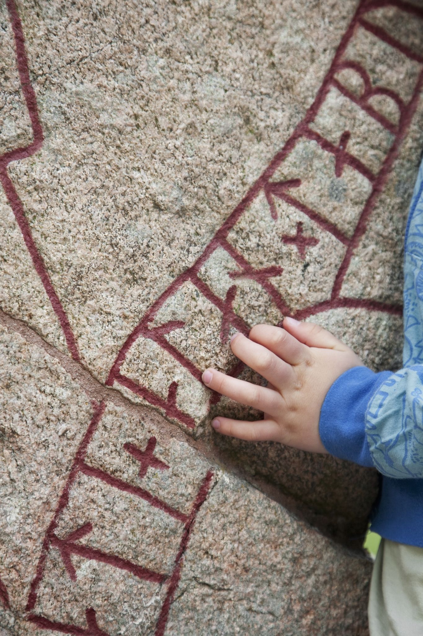 Om runor och runstenar - Stockholms läns museum